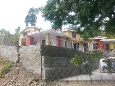 2 BHK | Builtup Area: 2200 Sq.Ft & Plot Area: 2000 Sq.Yrds for 75 L ...